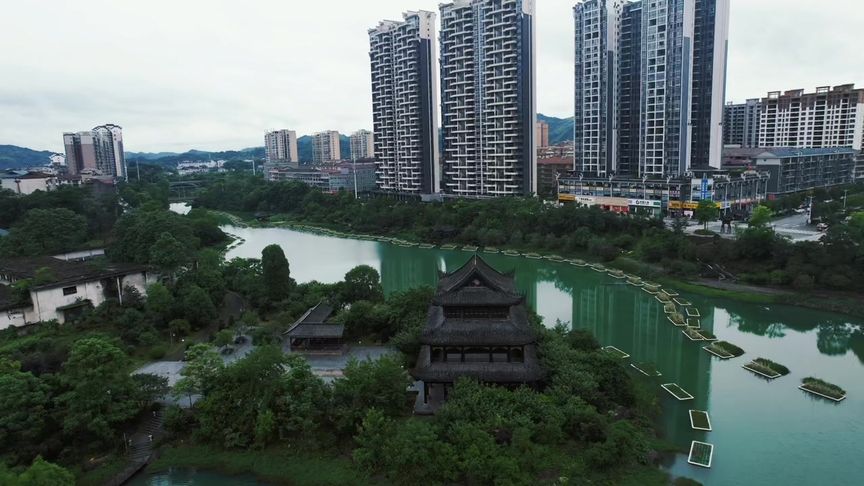路过很多次,这次停下来看看。#航拍 #怀化 #城市风景一角