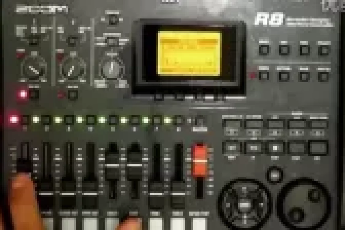 ZOOM R8 教程-1设备连接和录音准备