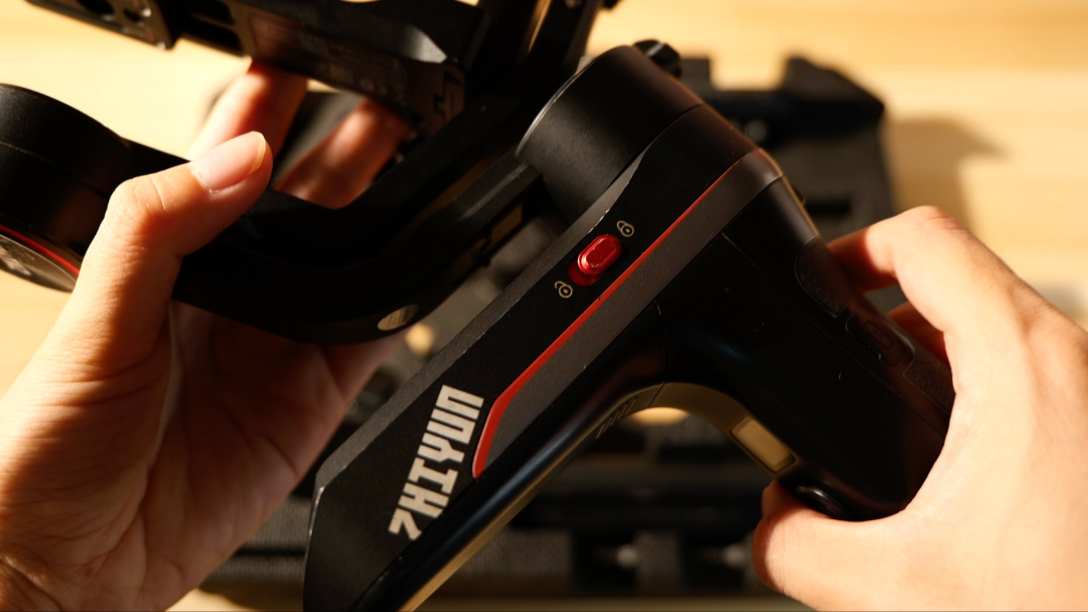 智云wbs稳定器开箱来啦,和松下s5搭配是不是性价比之王呢?