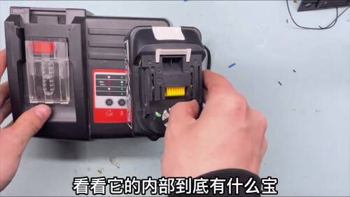 18V的电动工具电源,输出端电压19V无法充电,这也是一种常见故障