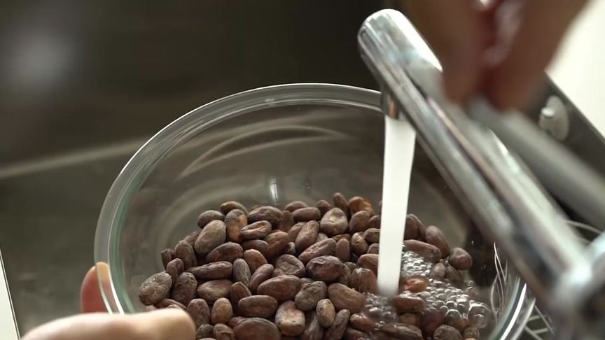 美味食谱,买来一斤咖啡豆,自己就能在家做巧克力,原来这么简单