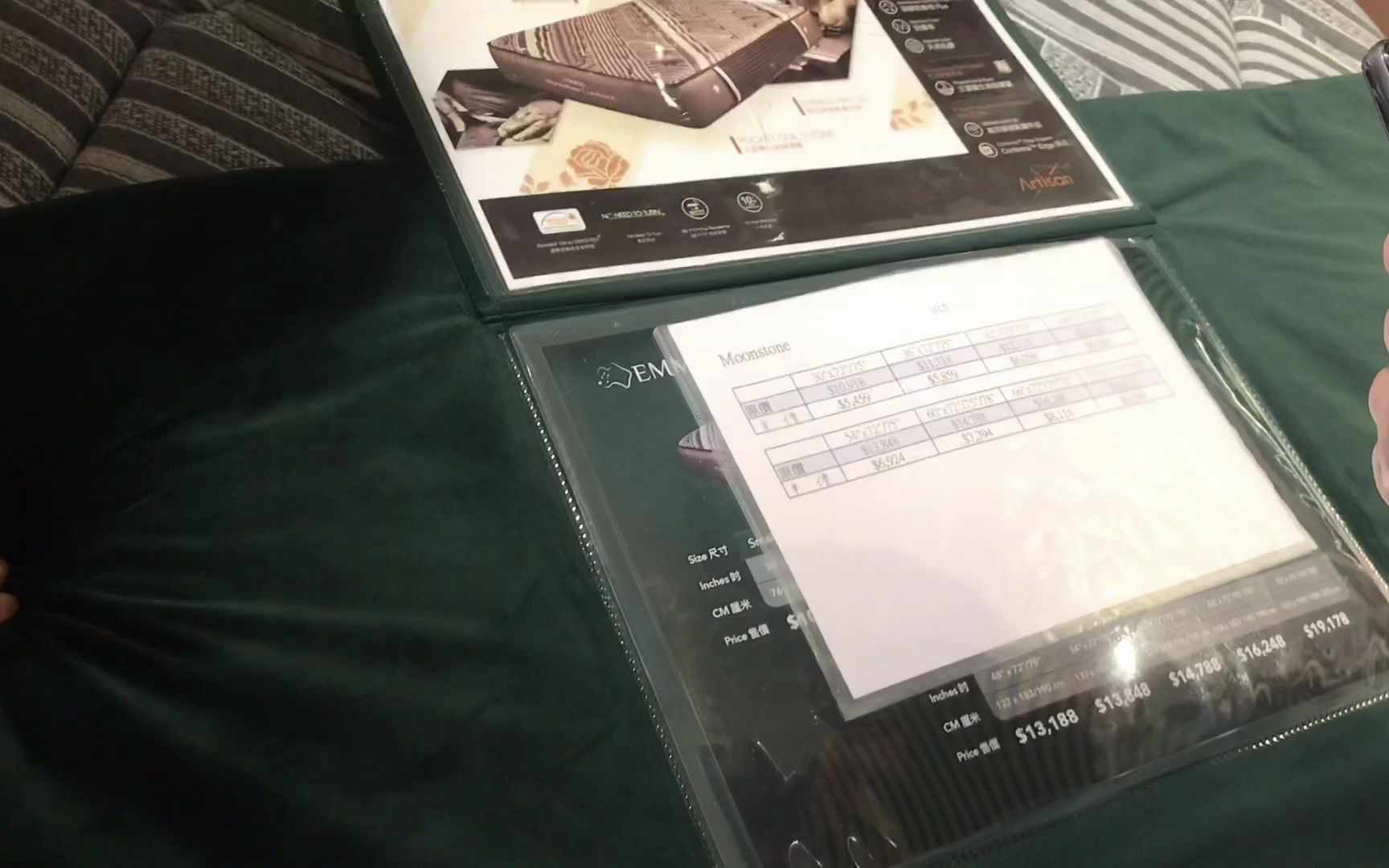 实拍寸土寸金的香港,看看香港的床是什么样的呢?价格过万那么贵