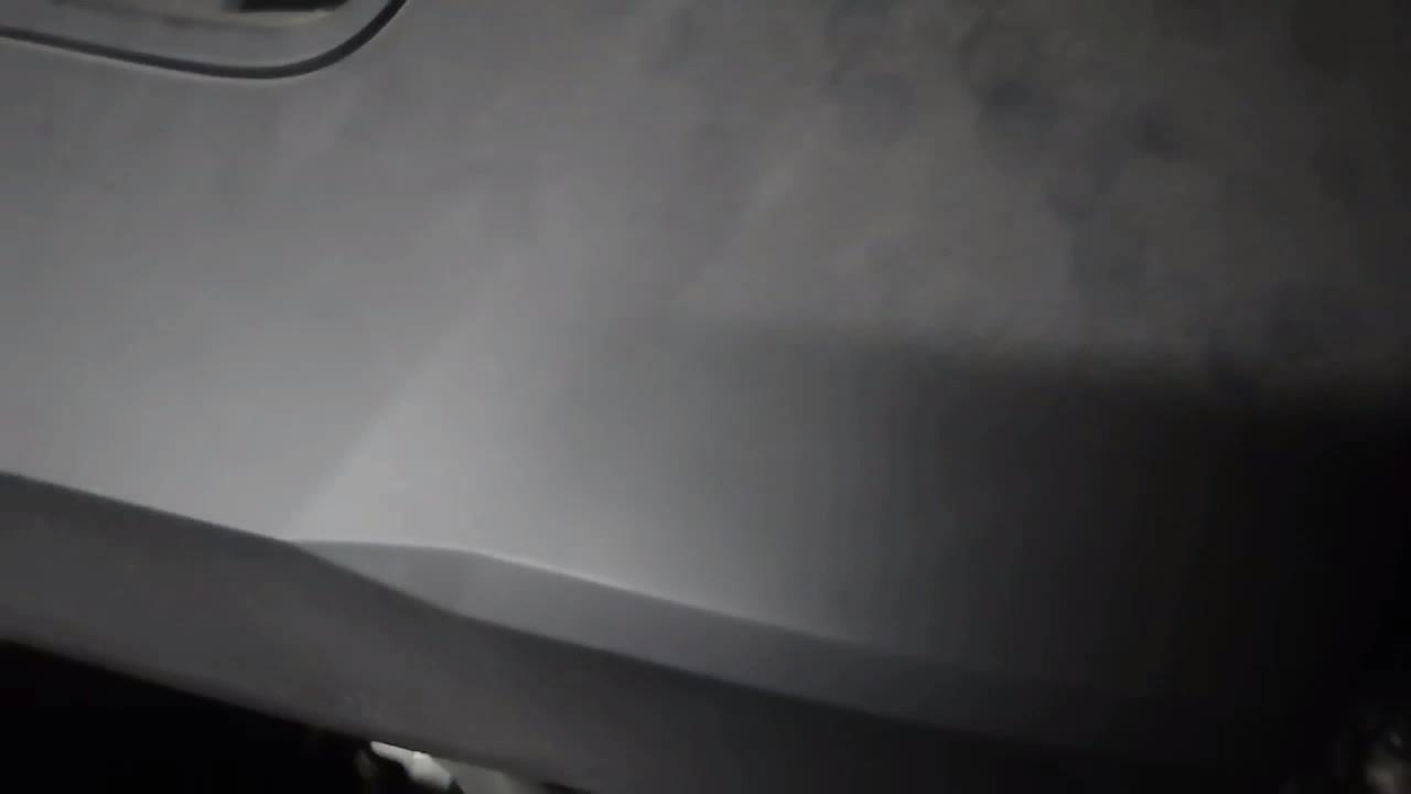 方向盘及座椅在怠速状态下,有轻微抖动,是什么原因?需要去4S店检查吗