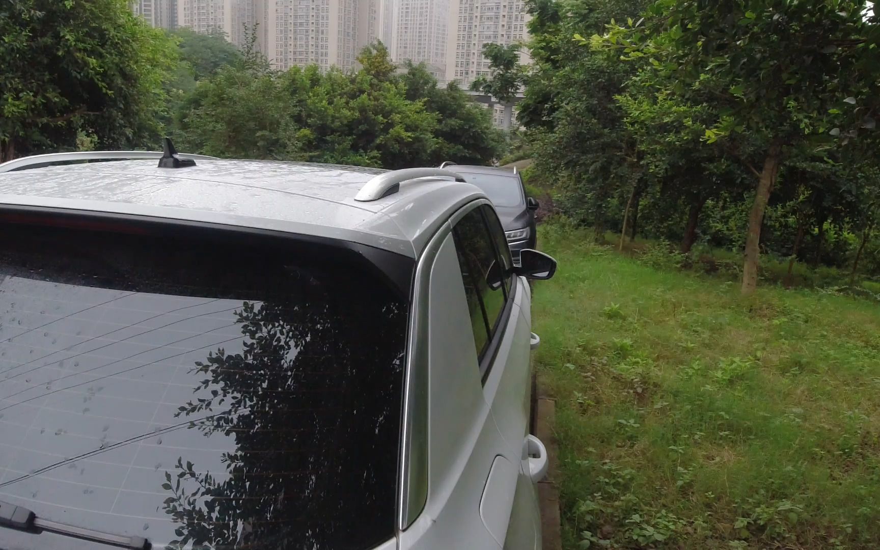 第一视角开车—高速、车库、商场、加油