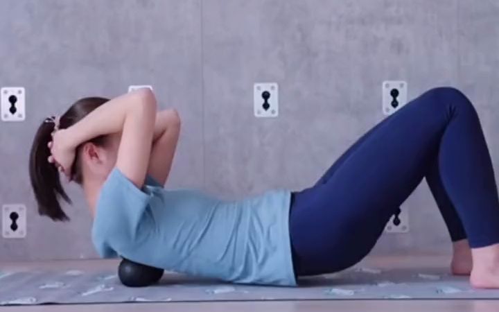 健身完之后,用花生球使用方法按摩真的是舒服