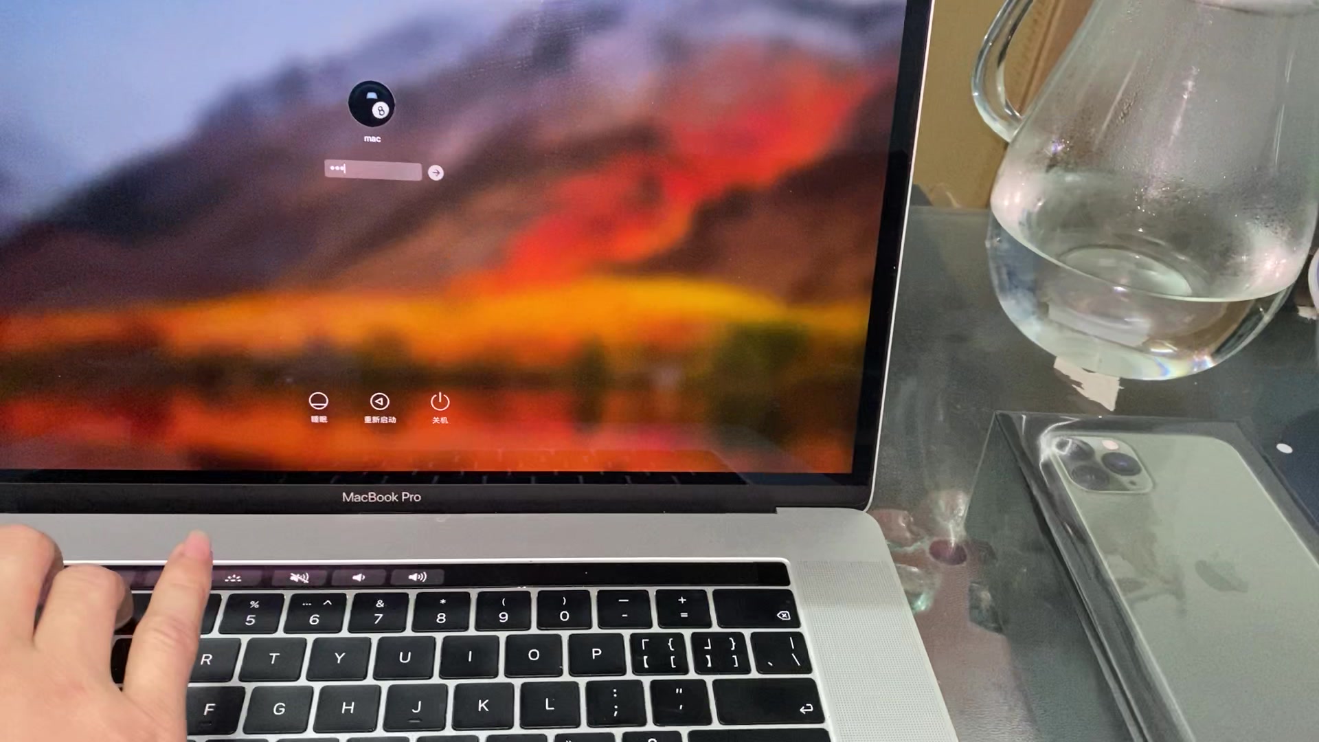 一个简单的方法教大家快速区分是否全新苹果笔记本电脑