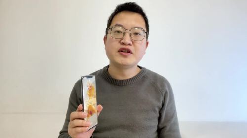 华为手机最新功能,小艺可以自动接听回复电话了,还能转化成文本