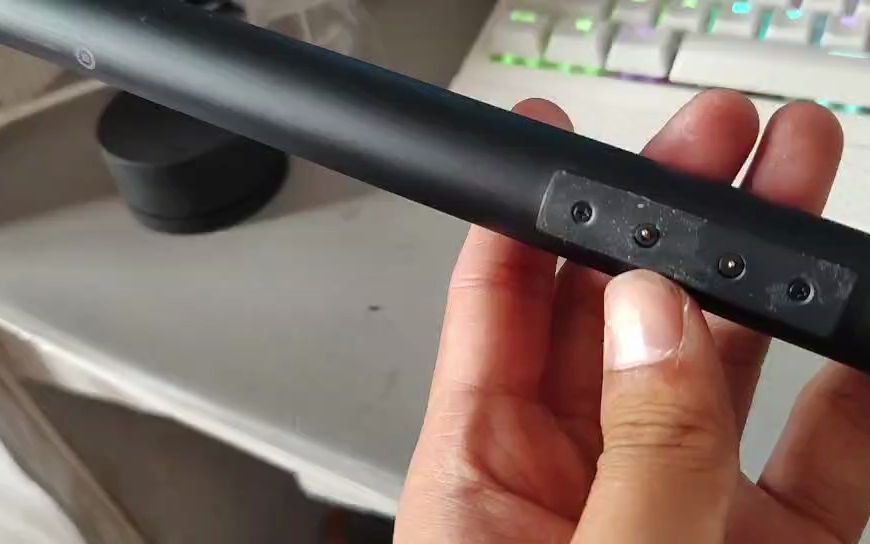 小米显示器挂灯通病故障维修案例 触点不会弹