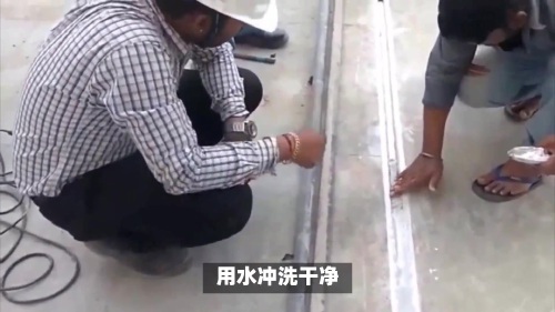 车库顶漏水处理,清理基层,固定注浆通道及注浆管