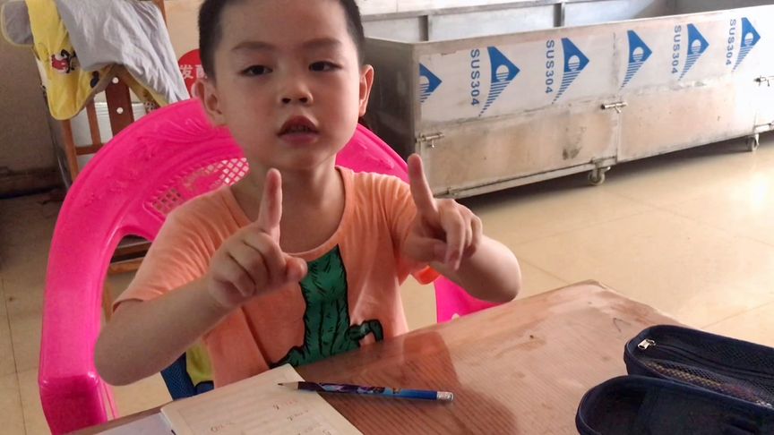 5岁小孩十以内的加减法用单手就能快速计算,操作简单计算准确