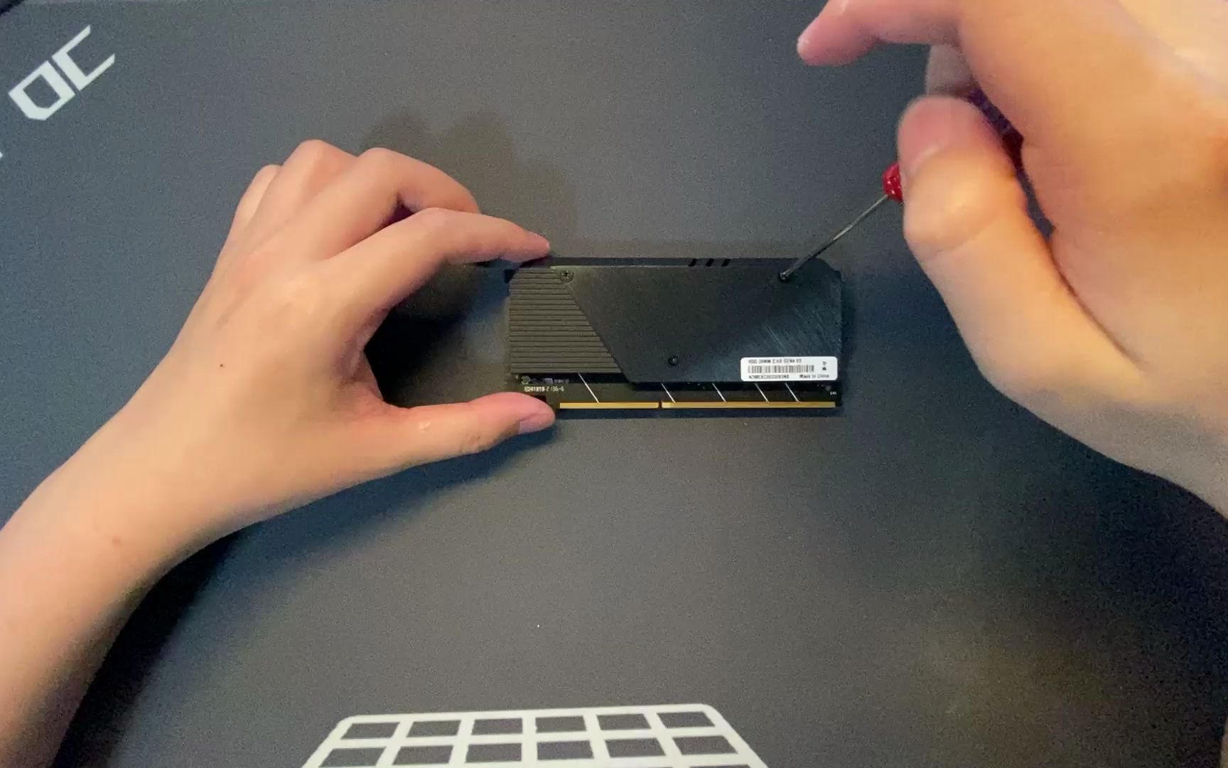 【呱】华硕主板的“DIMM.2” 是什么?