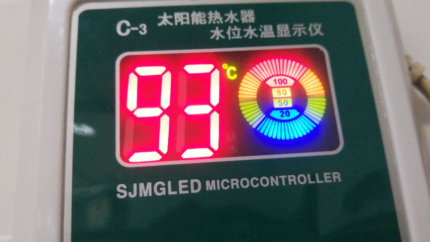 太阳能水位水温显示仪失灵,自己动手,这样处理一弄就好