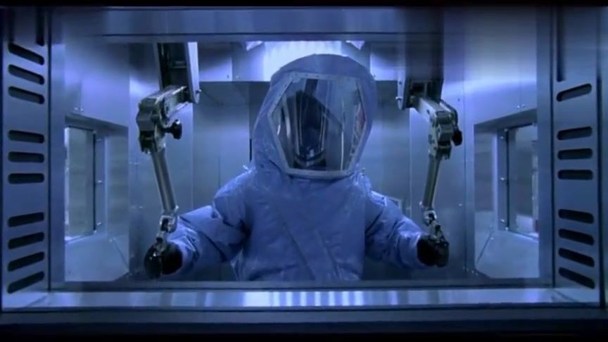 生化危机:病毒逐渐扩散,实验室紧急封闭,人们这下完蛋了