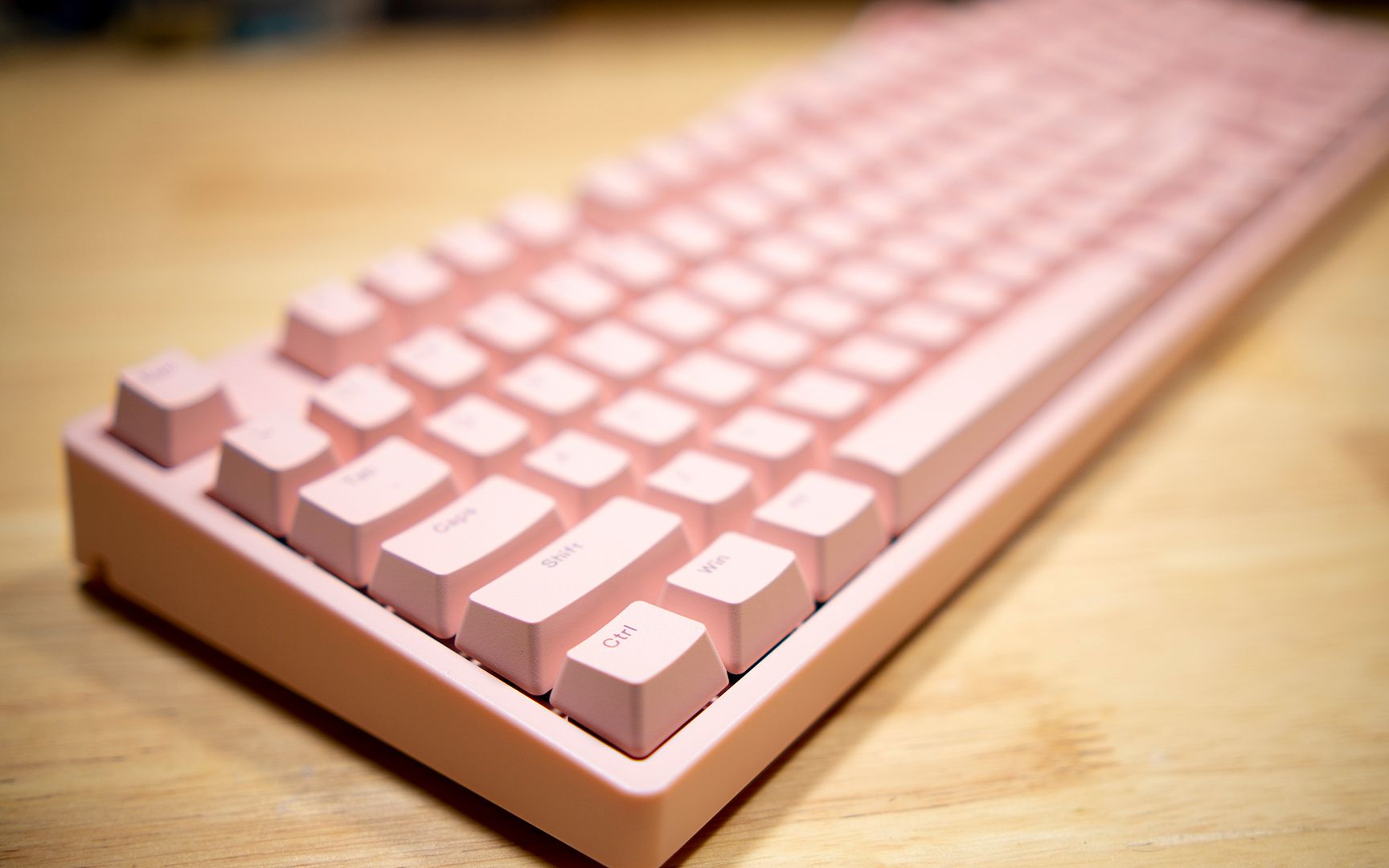 一般人根本驾驭不了只有真正的猛男才会爱上的机械键盘