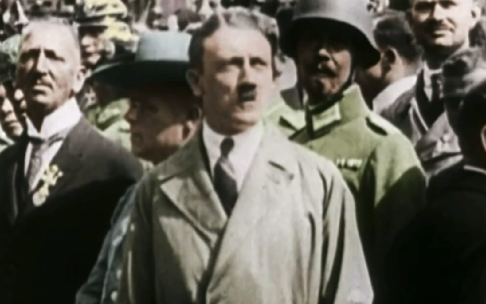 二战记录 小胡子早年经历…