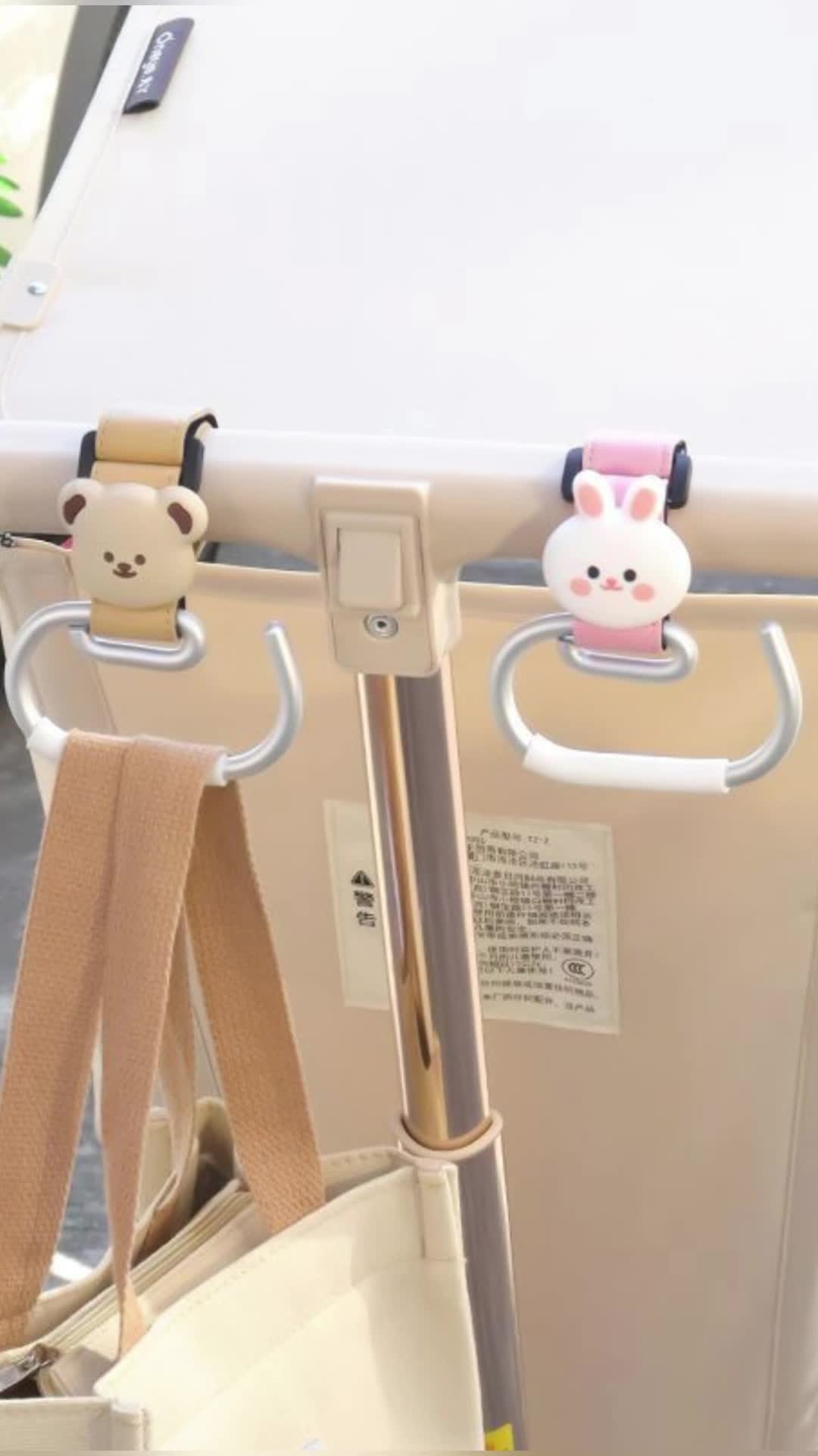 婴儿车挂钩手推车卡通挂扣遛娃神器宝宝车置物挂包小虎子配件 #婴儿...