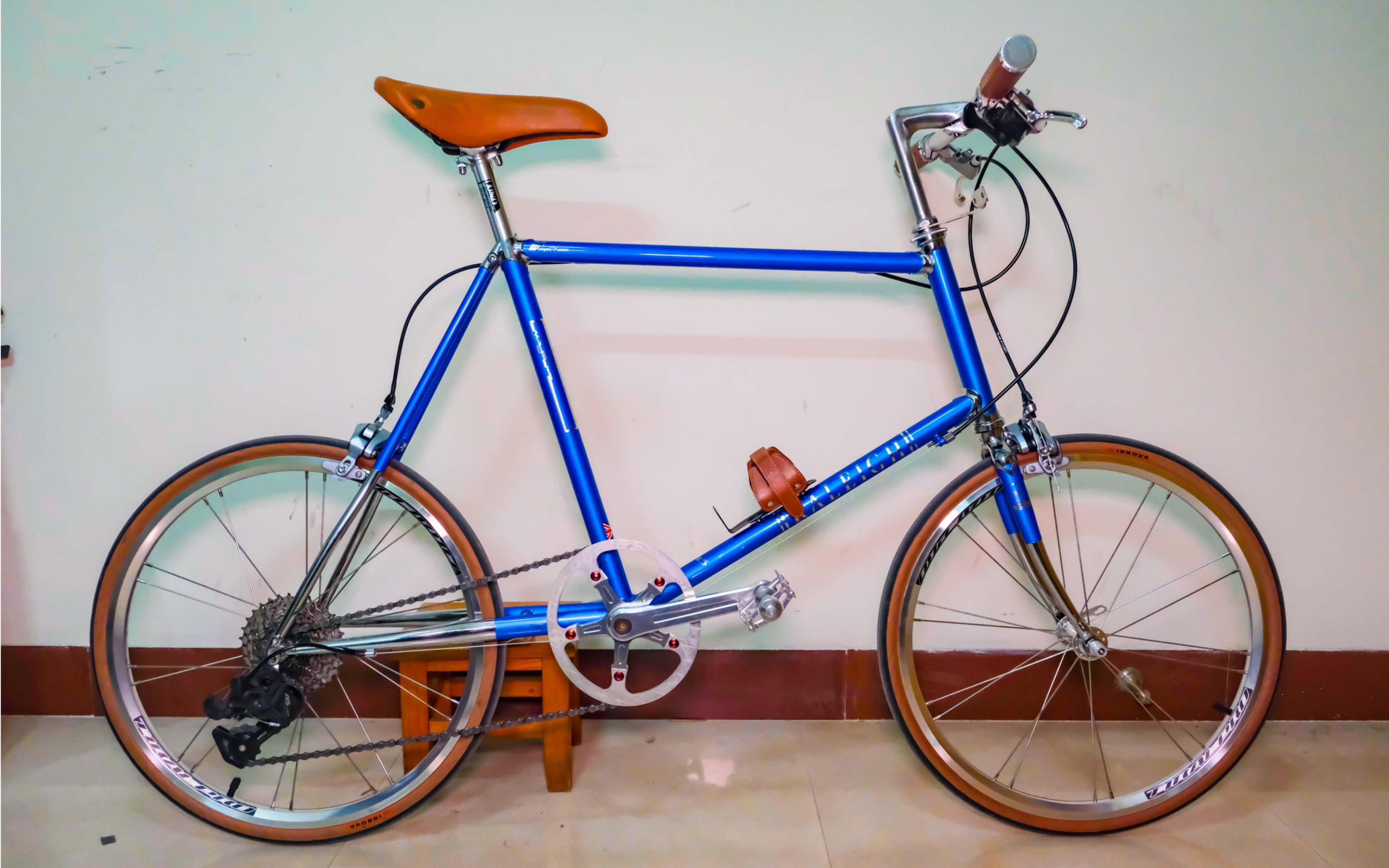 刚刚组装了一辆451钢架复古自行车,过年假期拍个骑行周几吧