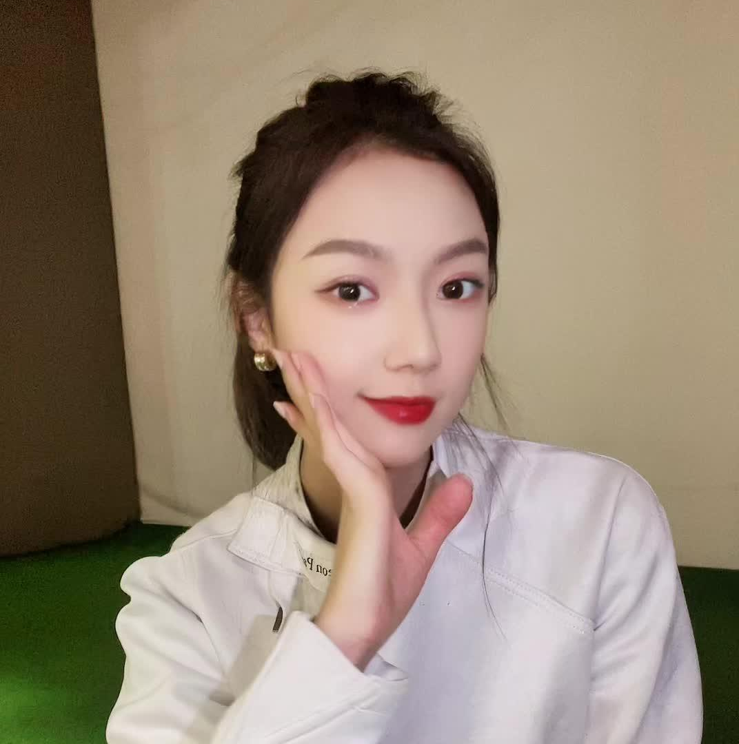 李思洋洋跳舞 