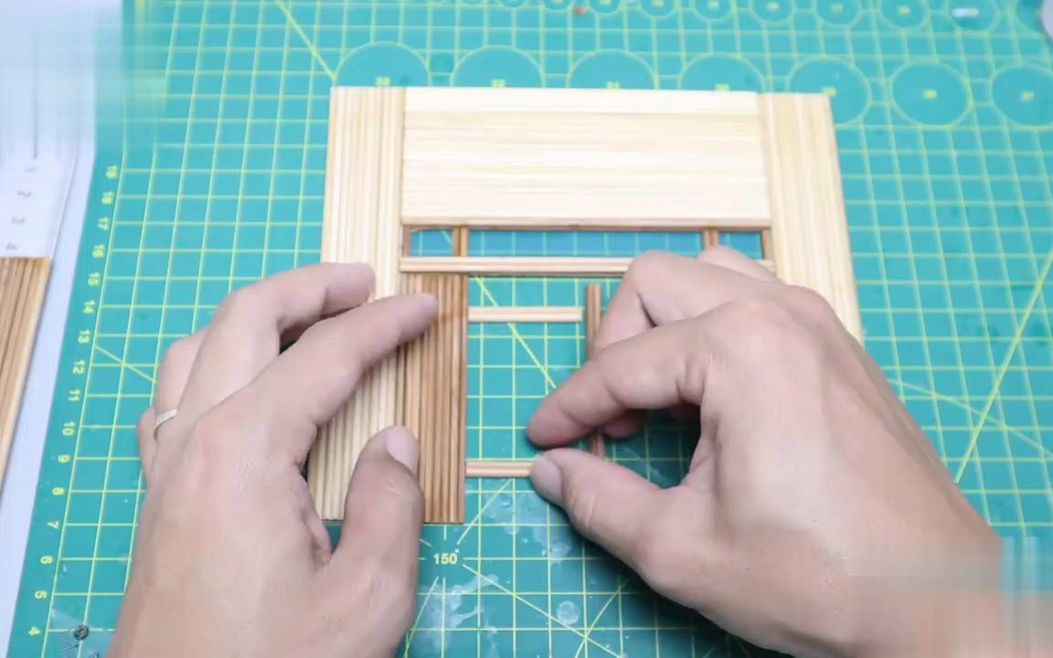 如何用小木棍DIY模型制作迷你房子