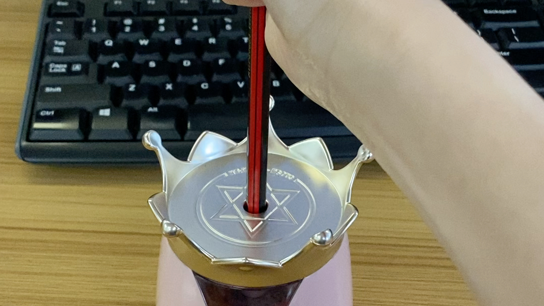 电动削笔机使用教程