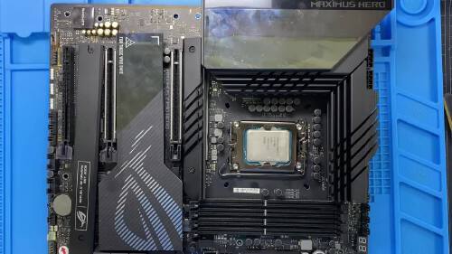 价值5000多的华硕Z790-hero主板,任师精准判断故障,轻松拿下!