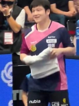 樊振东比赛期间现场响起《恭喜发财》 中国年味飘满欧洲赛场