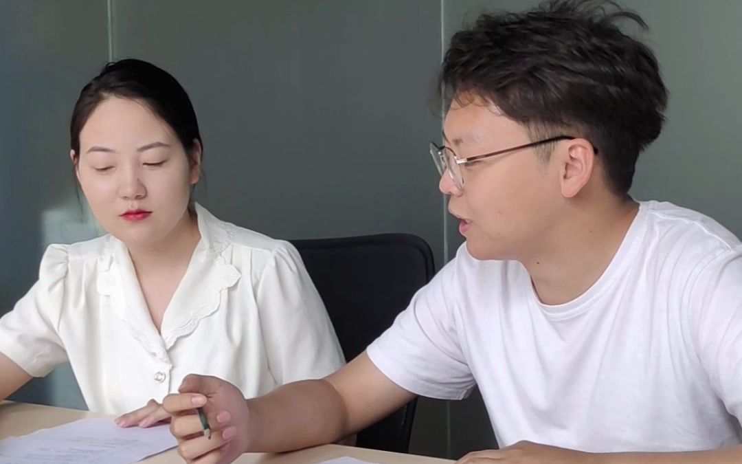 员工经常迟到 神奇摄像头揪出来