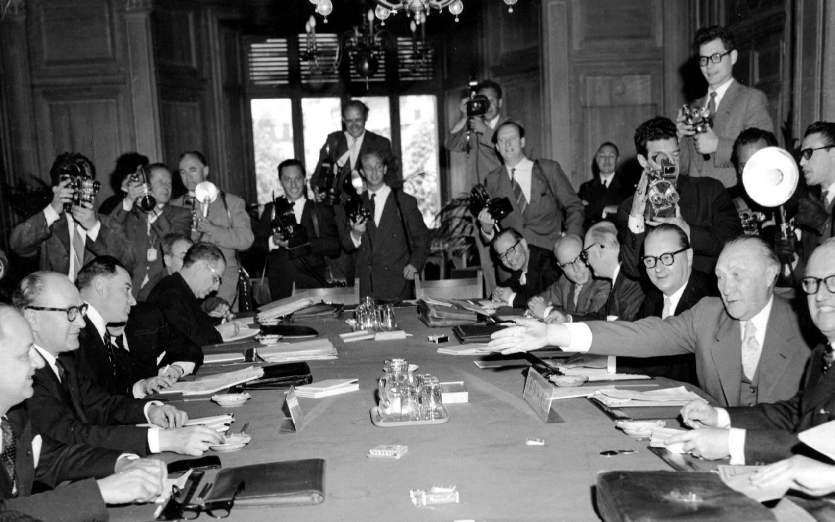 布雷顿森林体系建立的背景