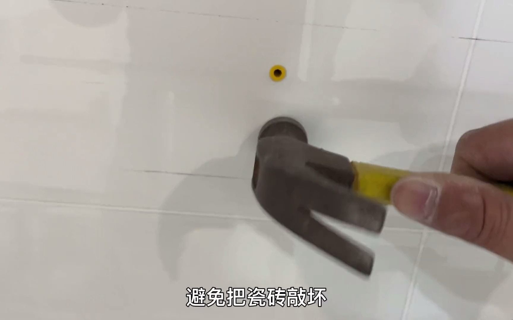 38_厨房里安装个轨道插座实在方便啊!省下托线插座,安全又实用 #装修...