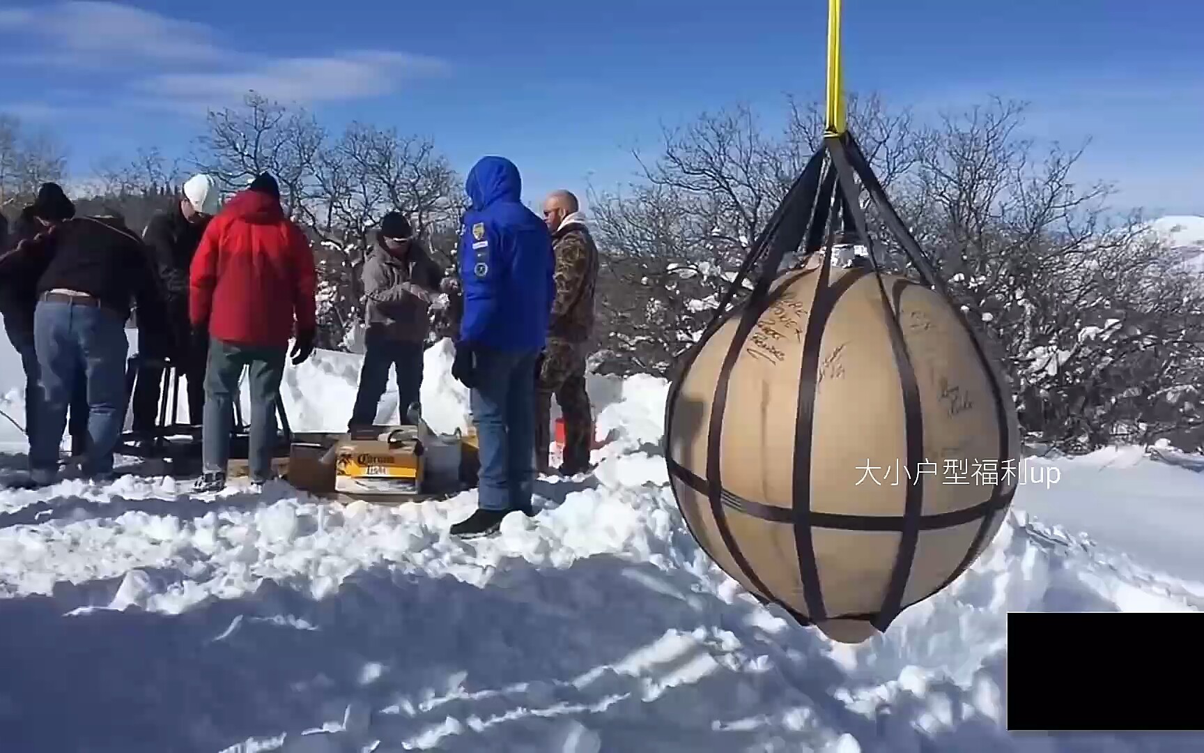 想看看世界上最大的礼花弹爆炸是什么效果吗 超美 超震撼 坚持看到最后