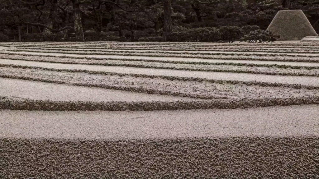 日本庭园的枯景将景观的形态设计到了极简