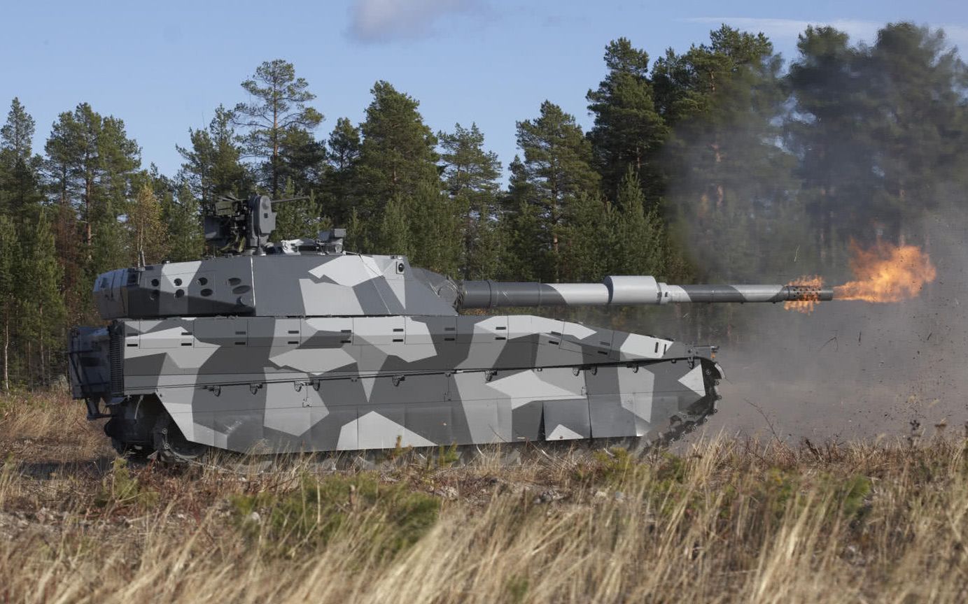 世界目前最具有科幻感的轻坦之一 和我国15式比如何? 瑞典CV90 120...