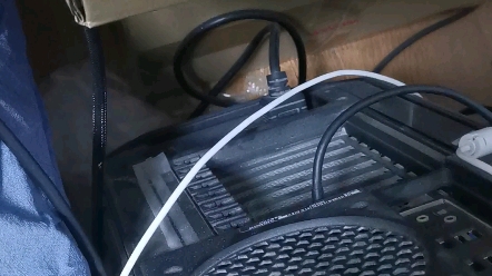 惊恐!戴尔外星人台式机大三角R4主机冒浓烟,惊慌失措