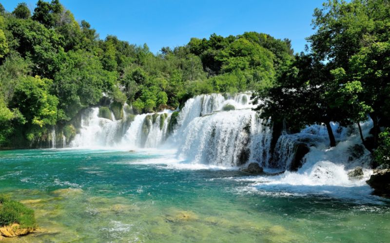 天然水是否“健康”?为什么天然水烧水后会有大量水垢?