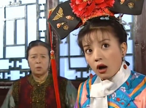 还珠格格第二部: 小燕子把容嬷嬷吓得大病一场