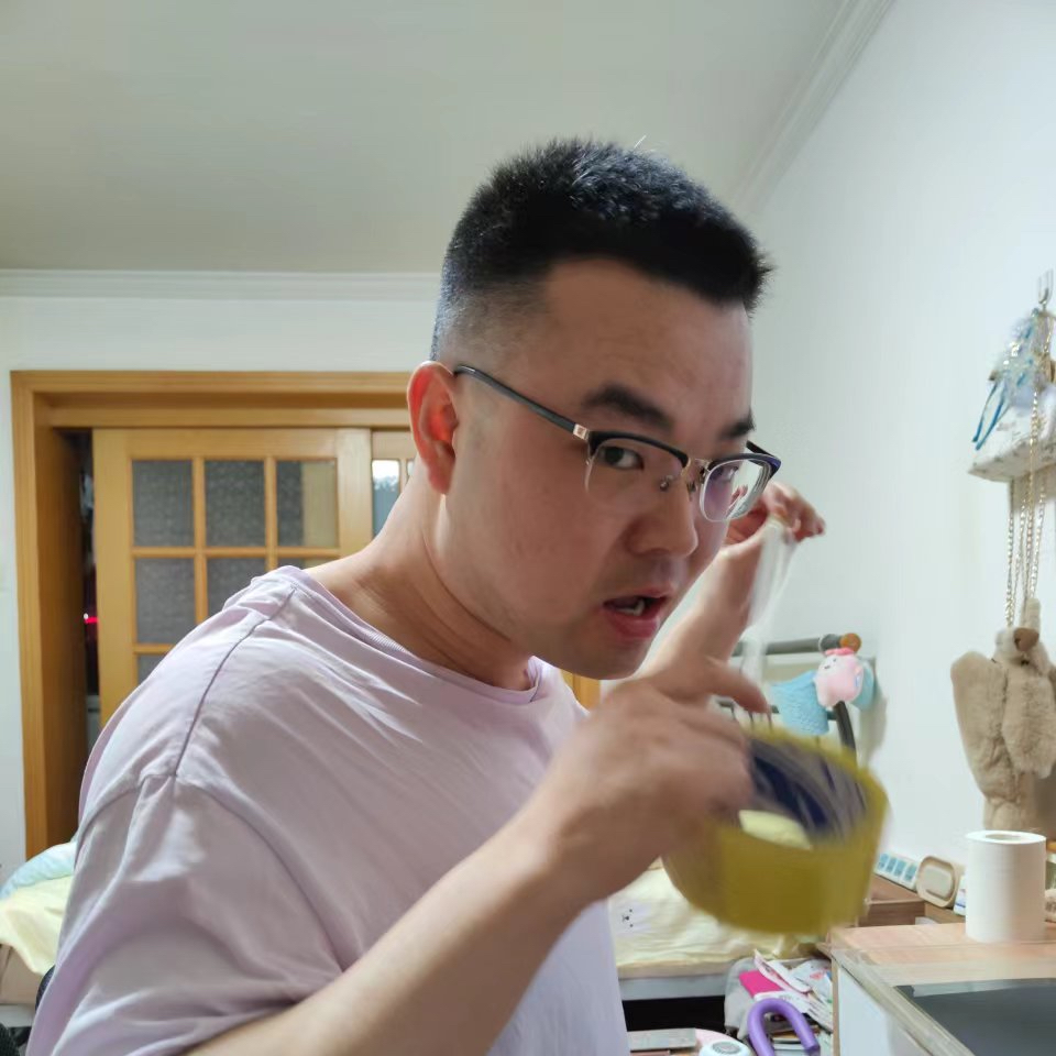 _不想飞的猪 