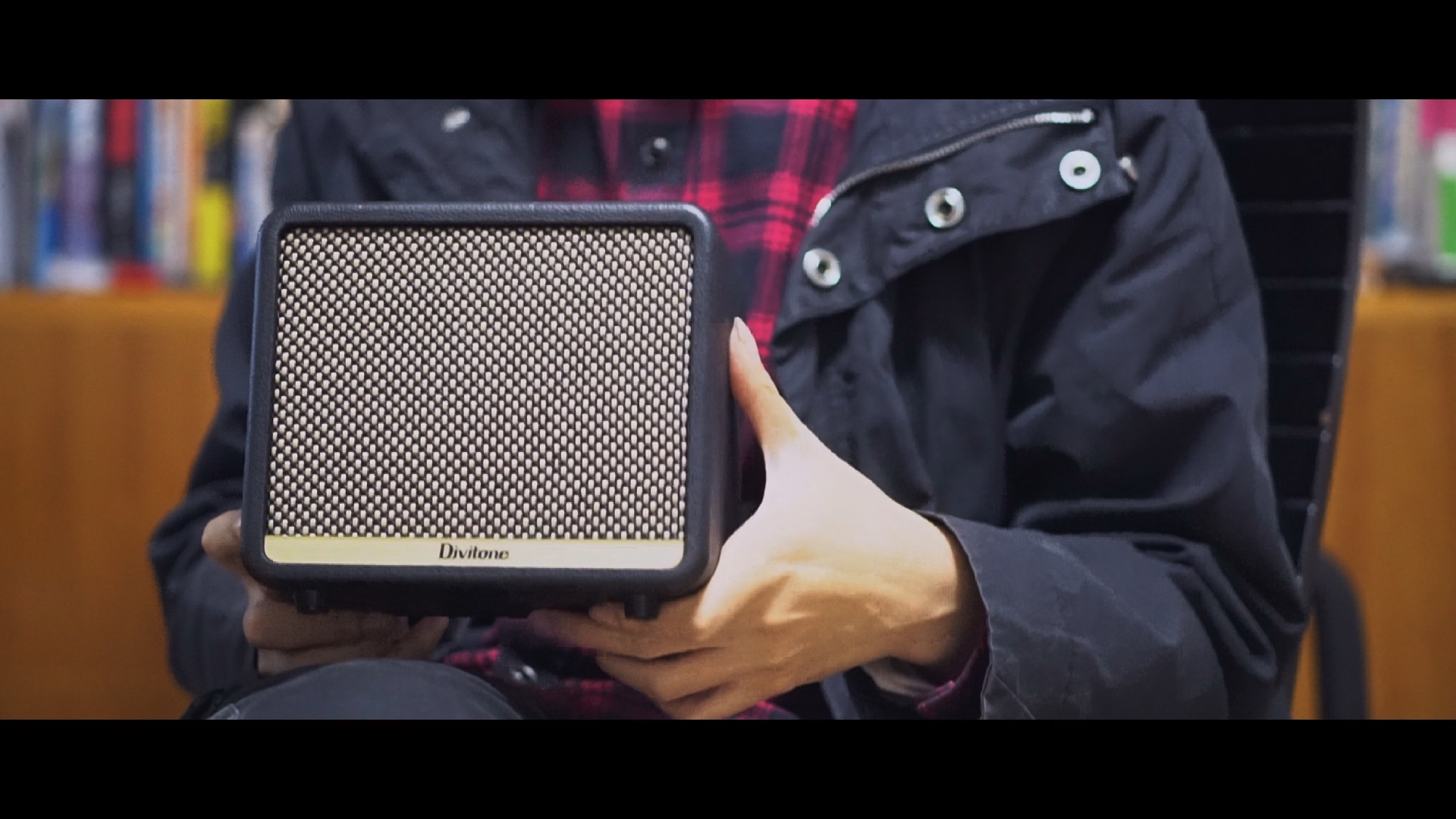 【快评】仅售499的练琴神器!Divitone JAM-10数字吉他音箱使用分享