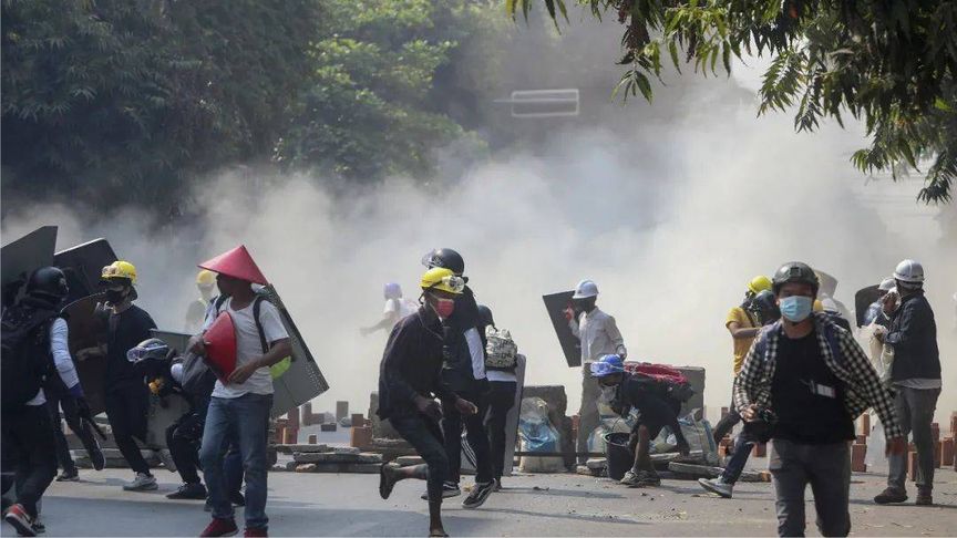 一觉醒来,缅甸暴乱炸锅全球!12国瞬间引爆舆论,中国态度鲜明