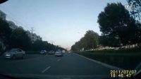 行车记录仪效果,能看清车牌的