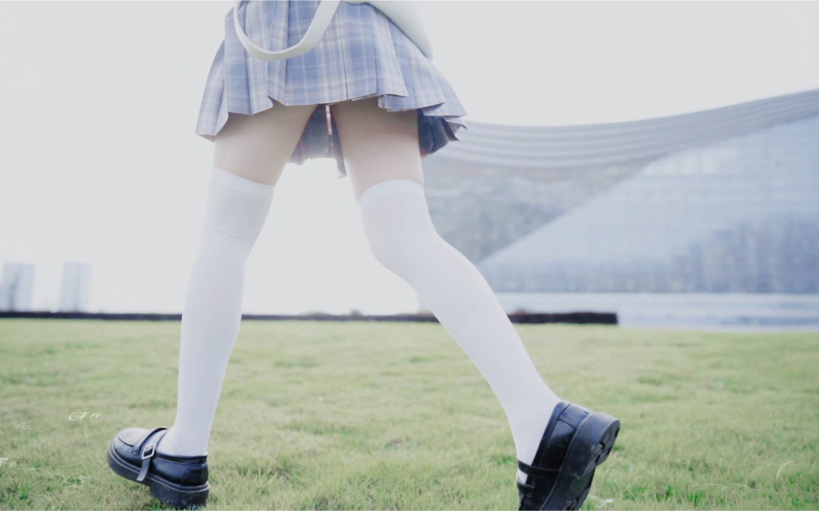 《白丝JK小姐姐》索尼A73配合24GM以及智云微毕S拍摄