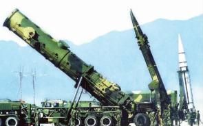 2016火箭军大演兵···