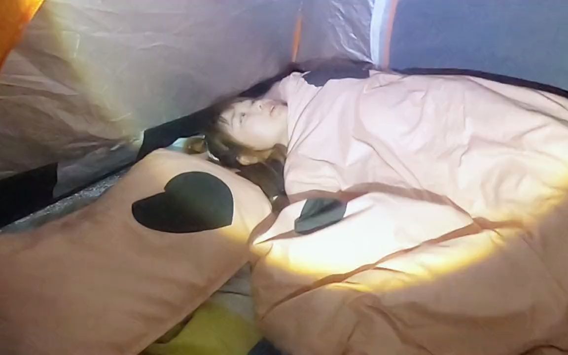 停车场空无一人,半夜妹子拉肚子,卫生间关门,这可咋办