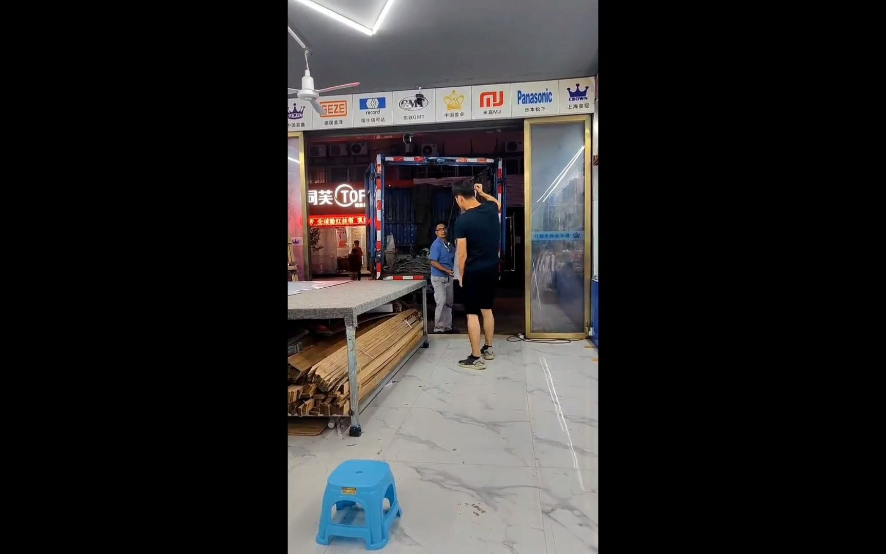不锈钢感应门 型材自动门 网红门