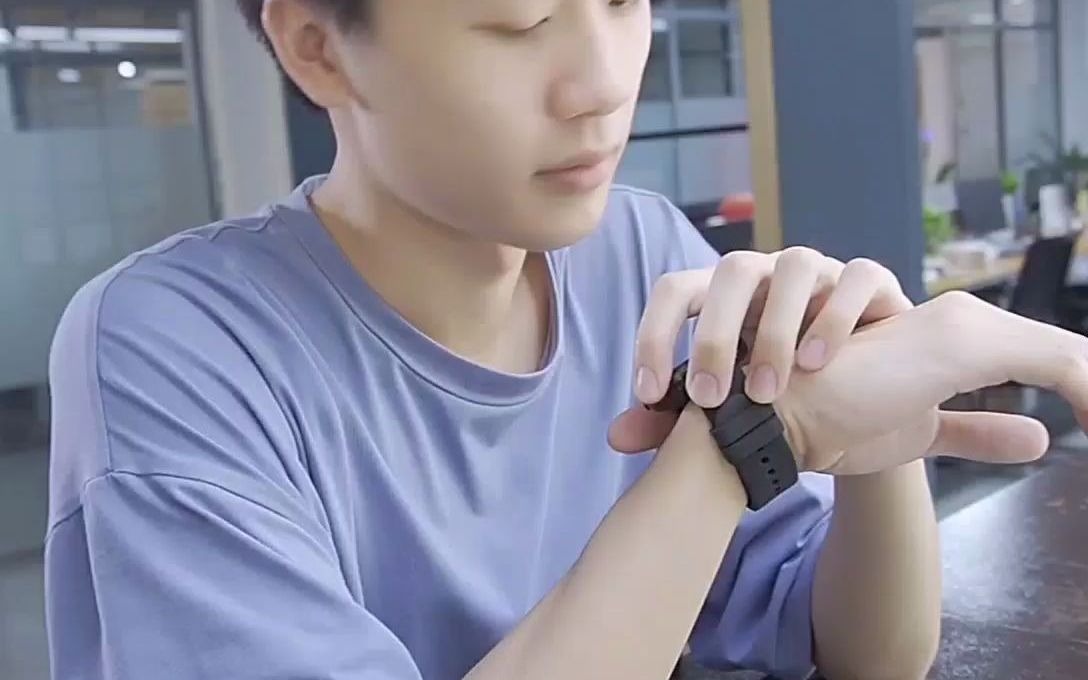 智能手表的另类玩法,手表就能打电话啦