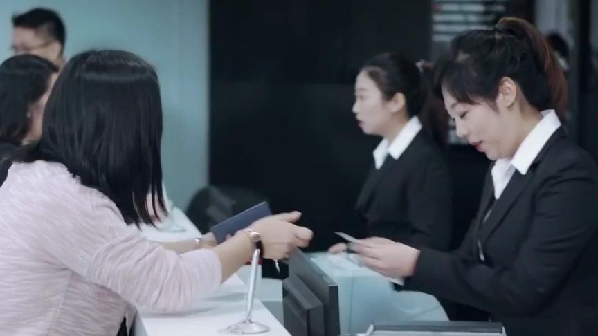 若是父母去世后银行卡有存款,没有密码子女能把钱取出来吗?