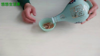 柠檬泡在白酒中,解决爱美女性一大烦恼,回家我也试试