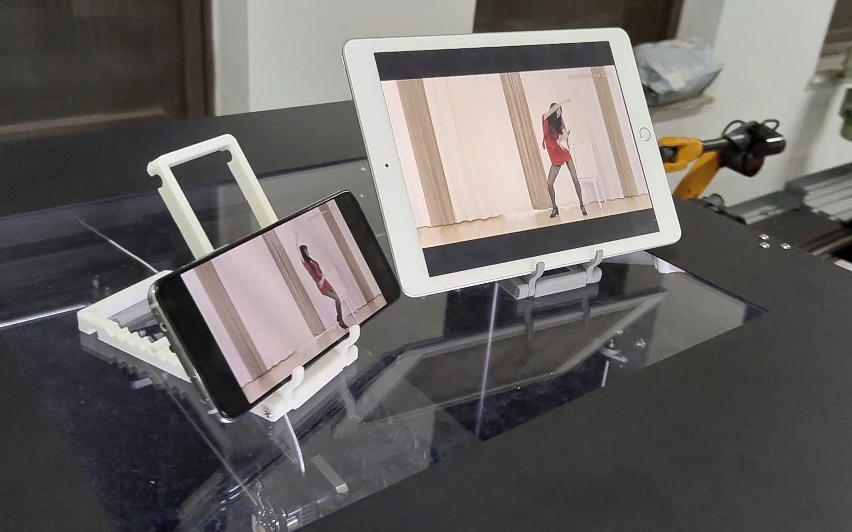 【3D打印】惊!一小伙3D打印手机支架居然做出这种事情!