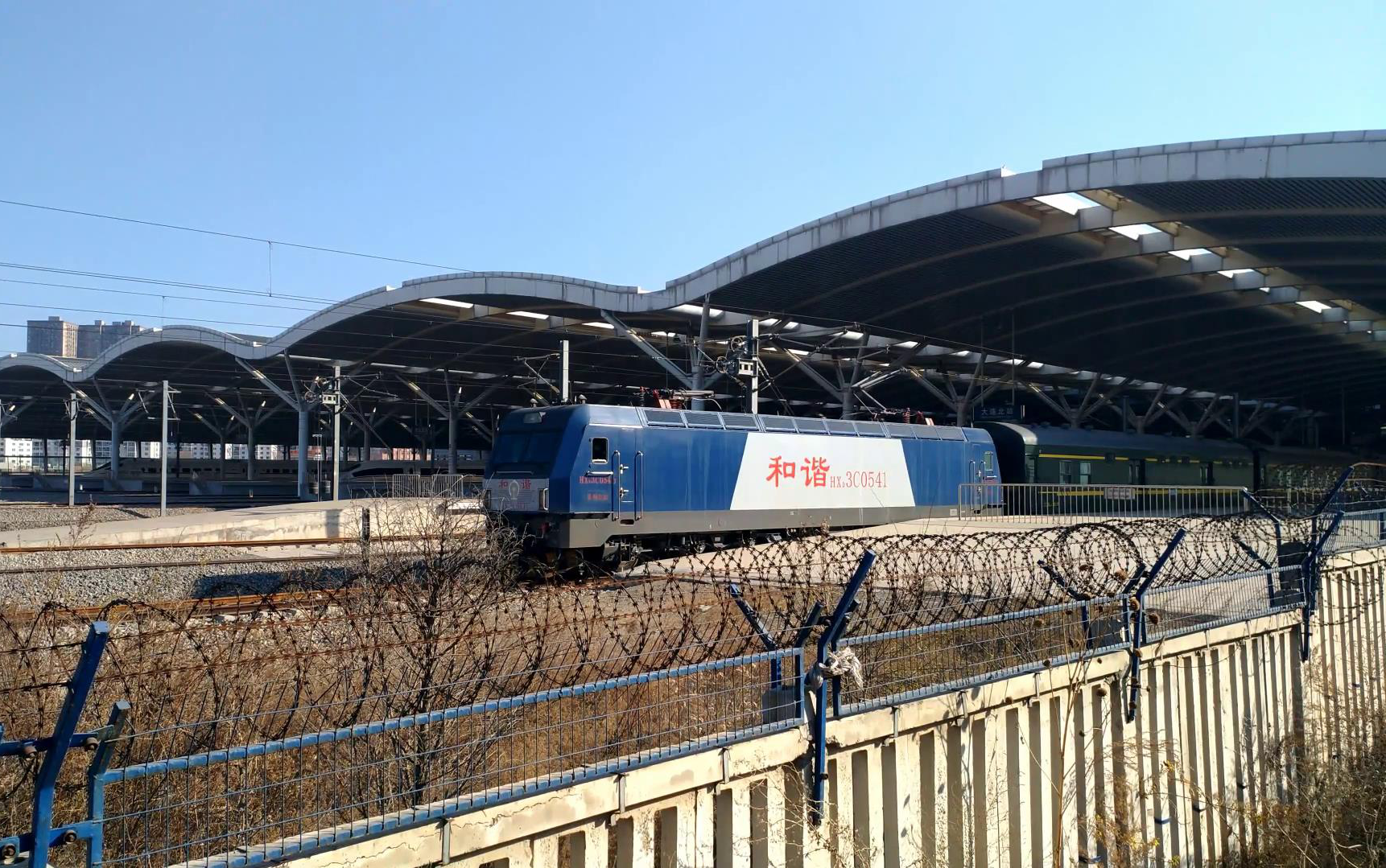 【原创】【火车视频】清明假期第一天 大连北站站外拍车集锦