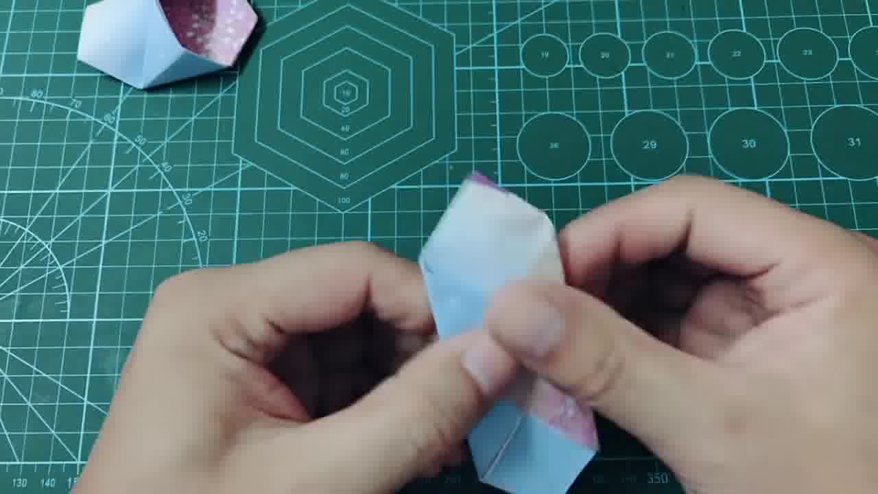 折法简单易学,2张纸做好,手工折纸视频