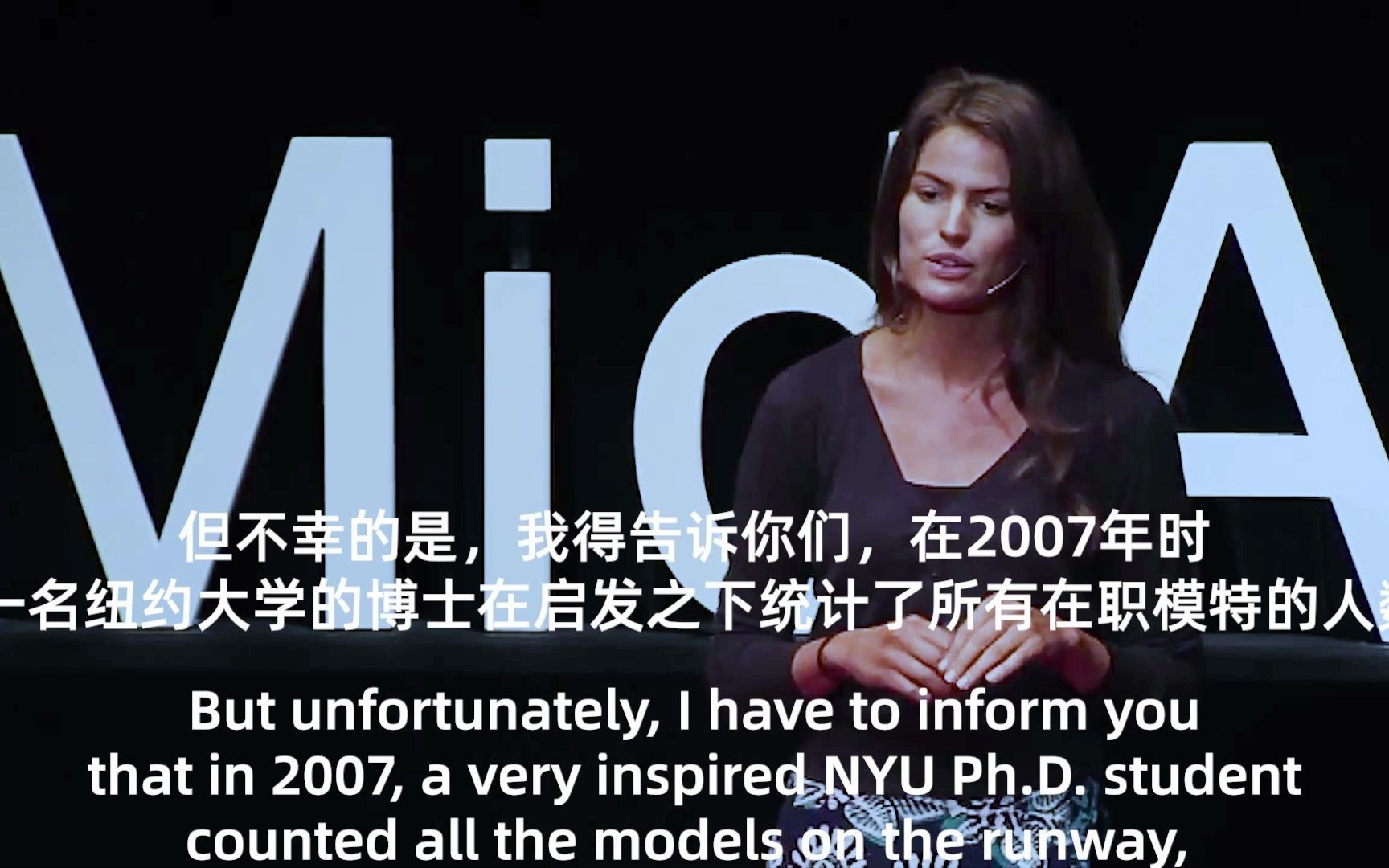 TED英语演讲精选:维密超模卡梅伦·鲁塞尔"我们很美,但极度缺乏安全...